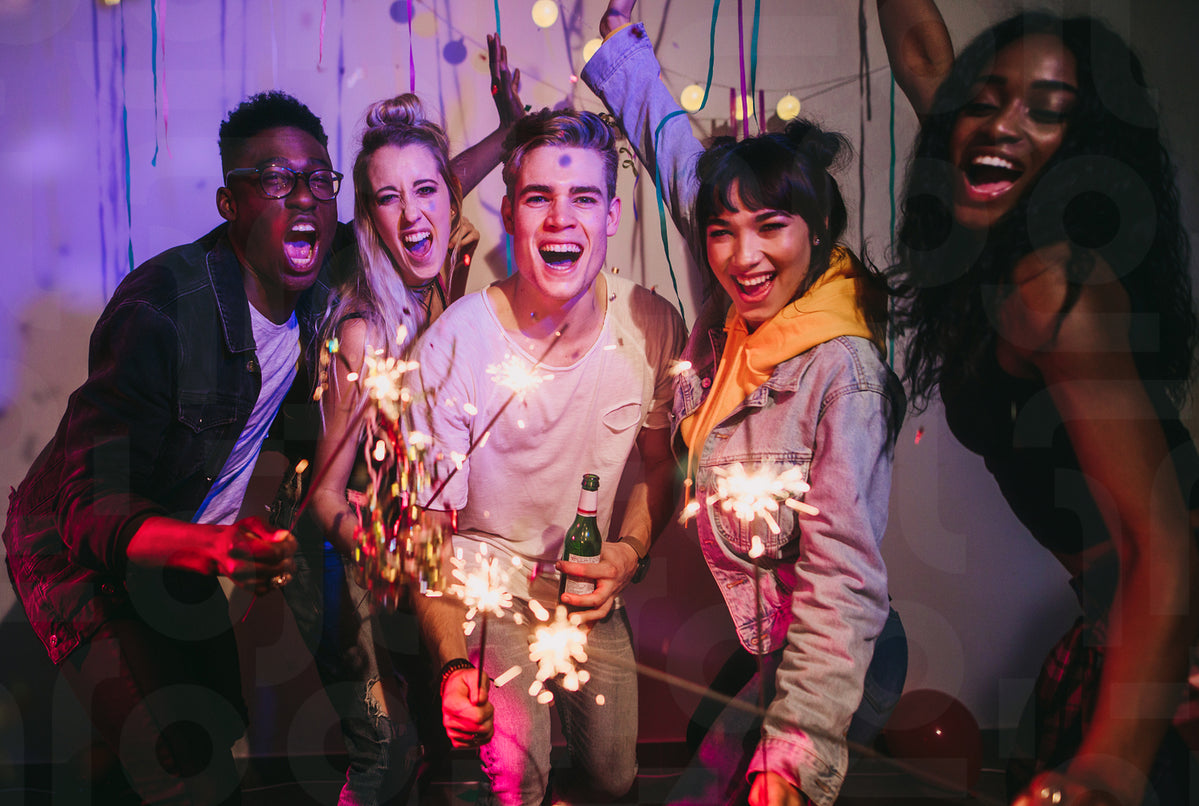 House party celebrations with young friends – Jacob Lund Photography ...
