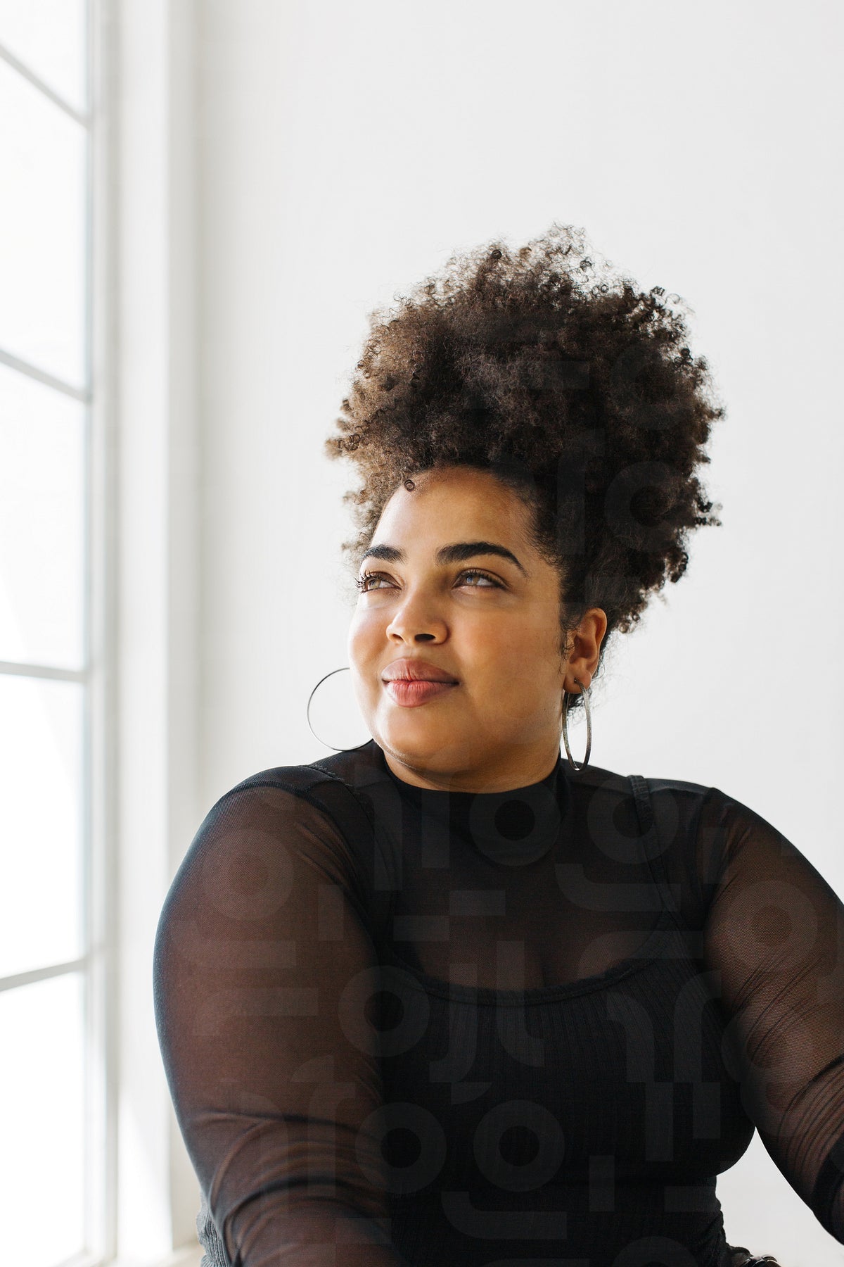 Attractive woman looking away and thinking – Jacob Lund Photography ...