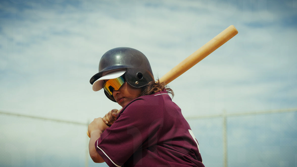 Female baseball batter takes a powerful practice swing – Jacob Lund ...