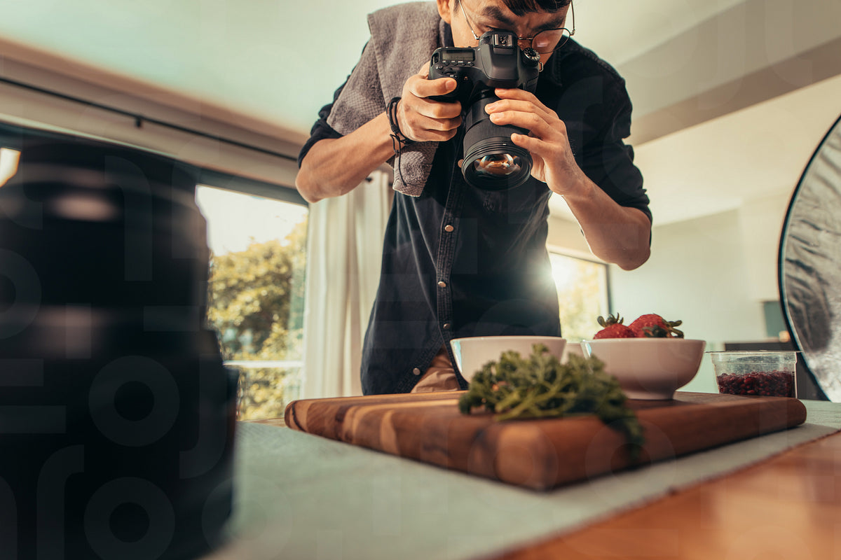 Professional food photographer in studio – Jacob Lund Photography Store ...